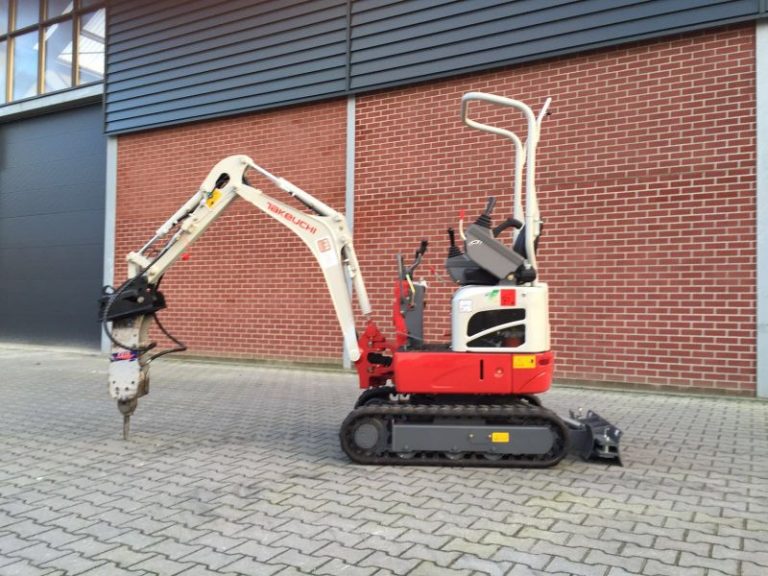 Takeuchi TB 210 - PBG - Paul van den Boomen Grondwerk - Someren